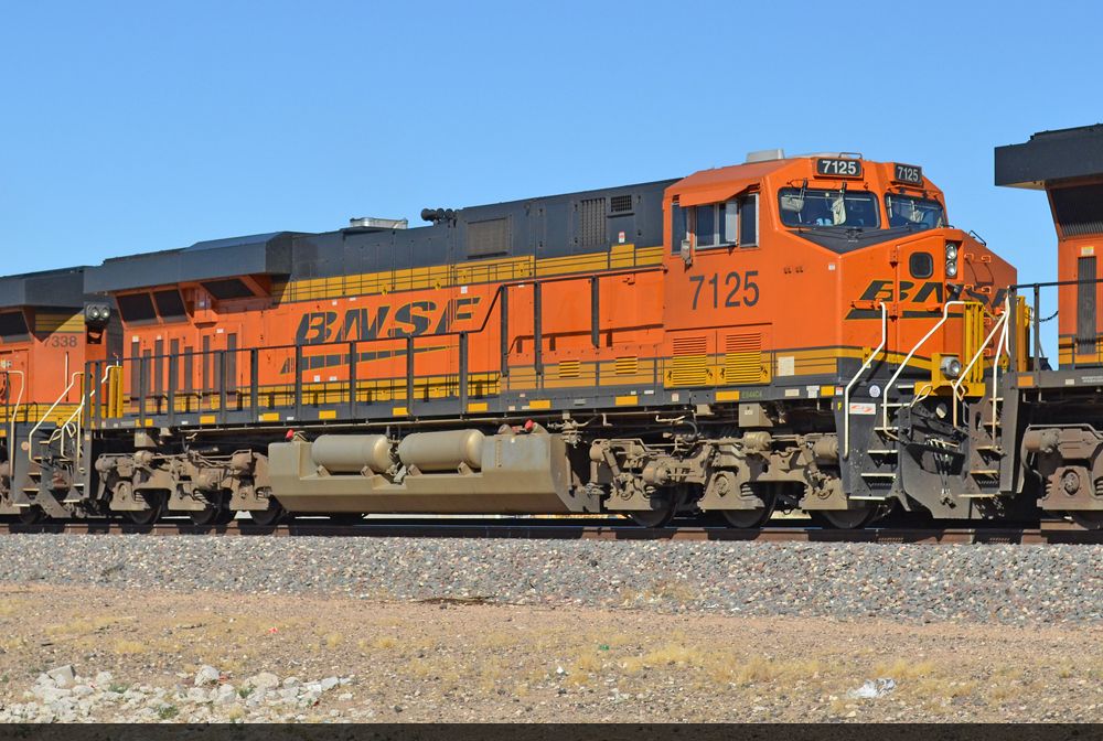 BNSF 7125